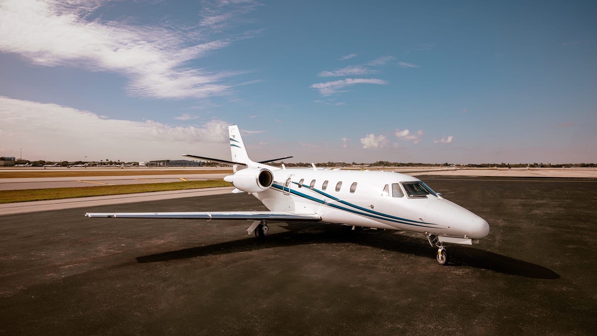 Jets.com - Private Jet Charter Company | Book Your Jet Today