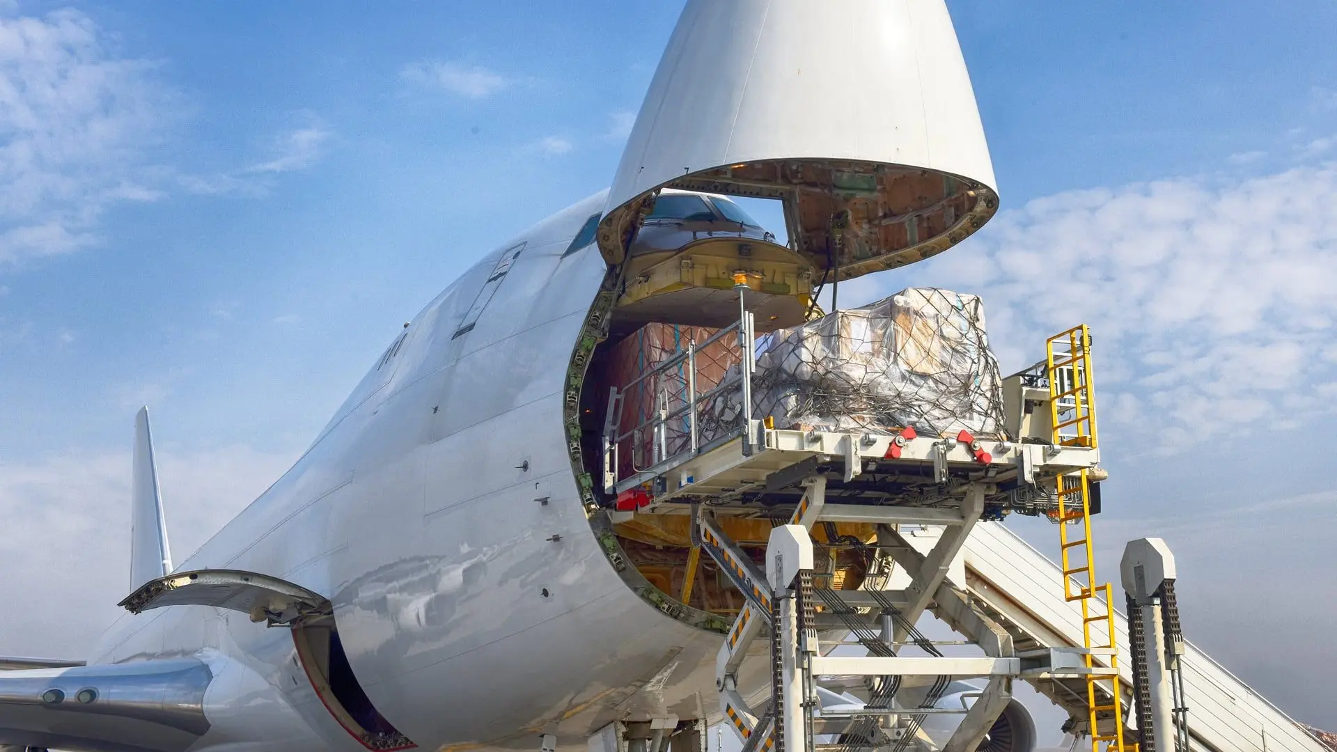 Jet Cards, Charters, Cargo, & Aircraft Ownership | Jets.com